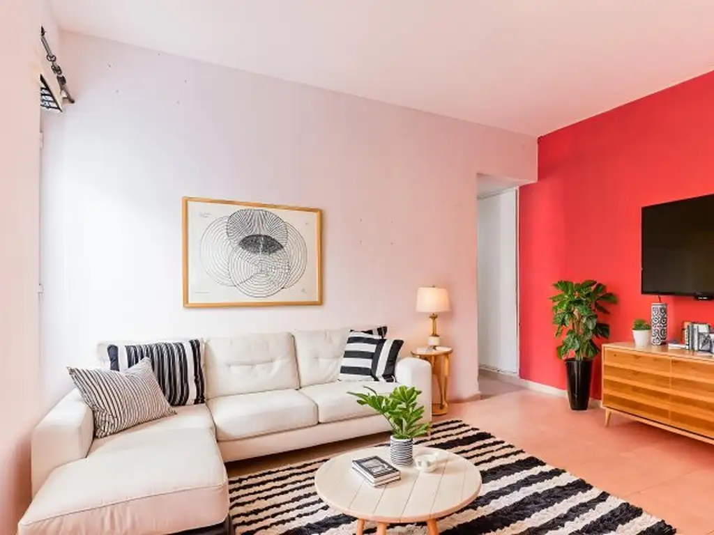 Venta Departamento 1 dormitorio 56 años, 35m2, Venezuela 1900 piso 1 ...